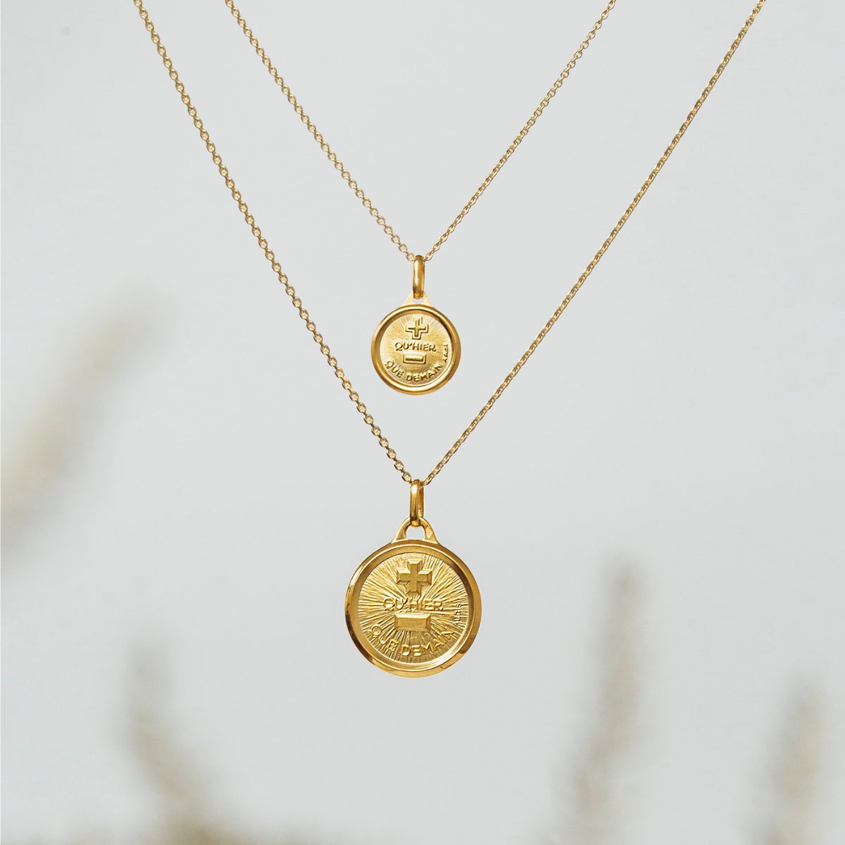 How do you recognise a genuine Médaille d’Amour